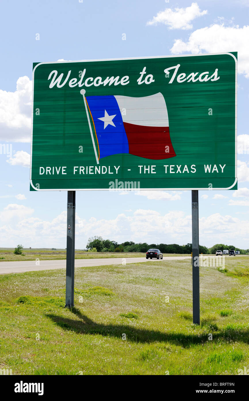 Texas State Line Sign Stock Photo - Alamy
