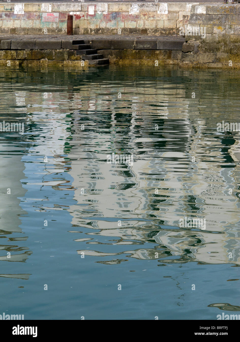 Quayside building hi-res stock photography and images - Alamy