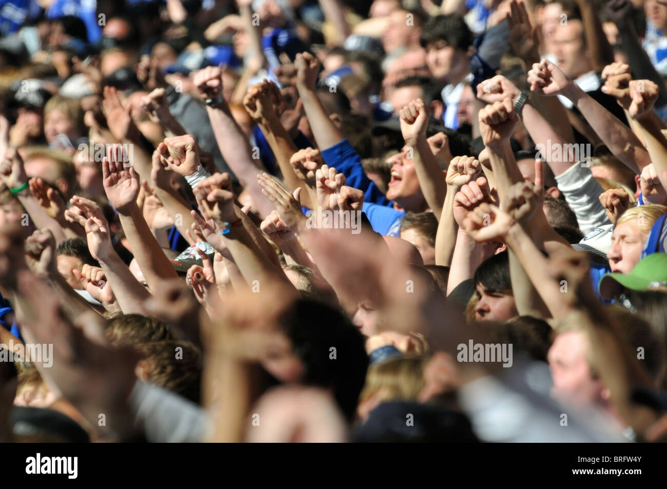 Spectators football hi-res stock photography and images - Alamy