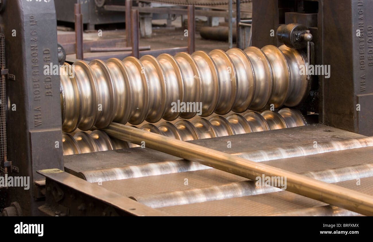 Copper pipe hi-res stock photography and images - Alamy