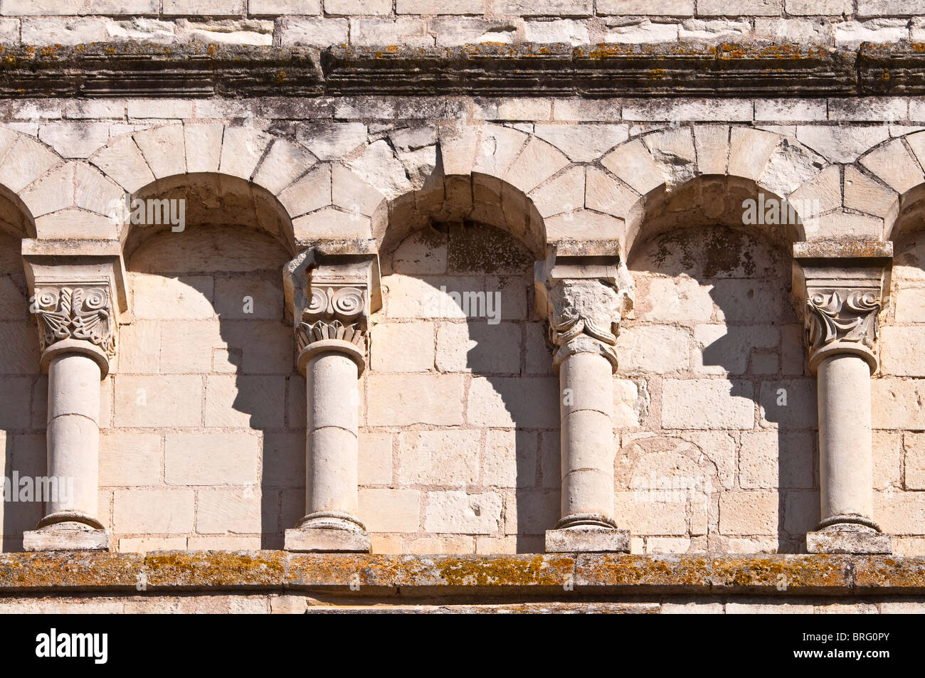 Wall columns hi-res stock photography and images - Alamy