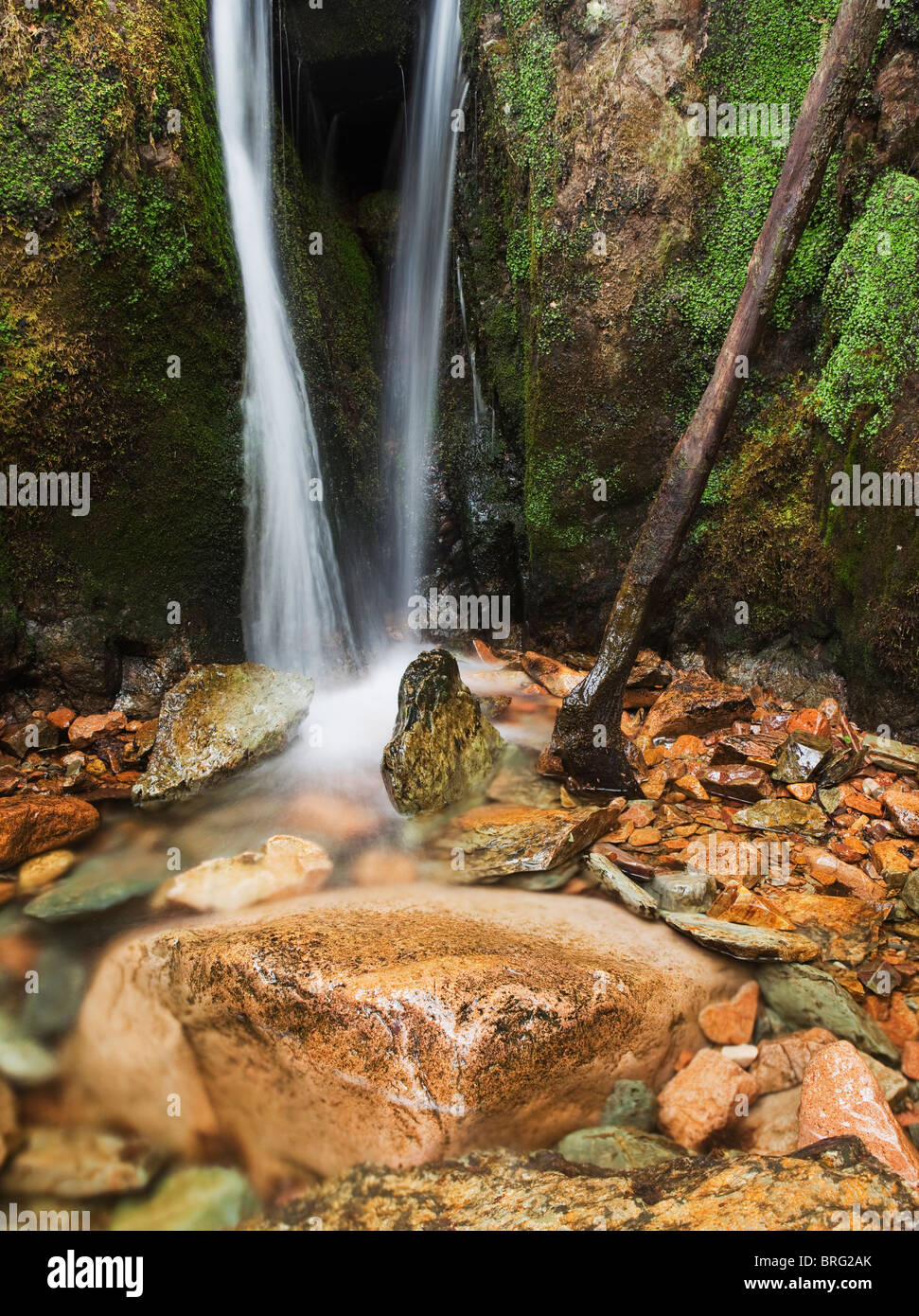 Running water and rocks hi-res stock photography and images - Alamy