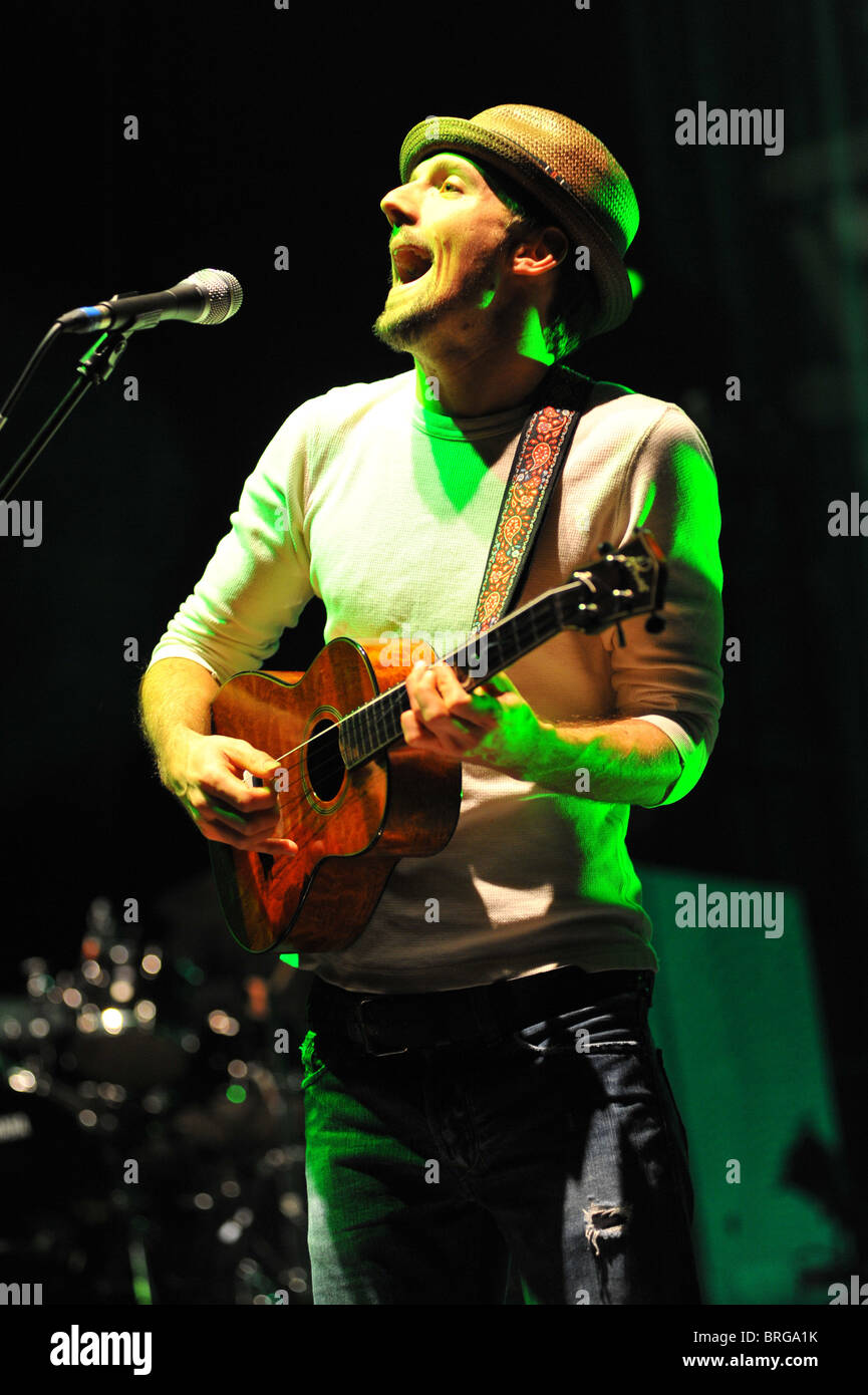 Jason Mraz performs on stage at the HMV Hammersmith Apollo on the 5th ...