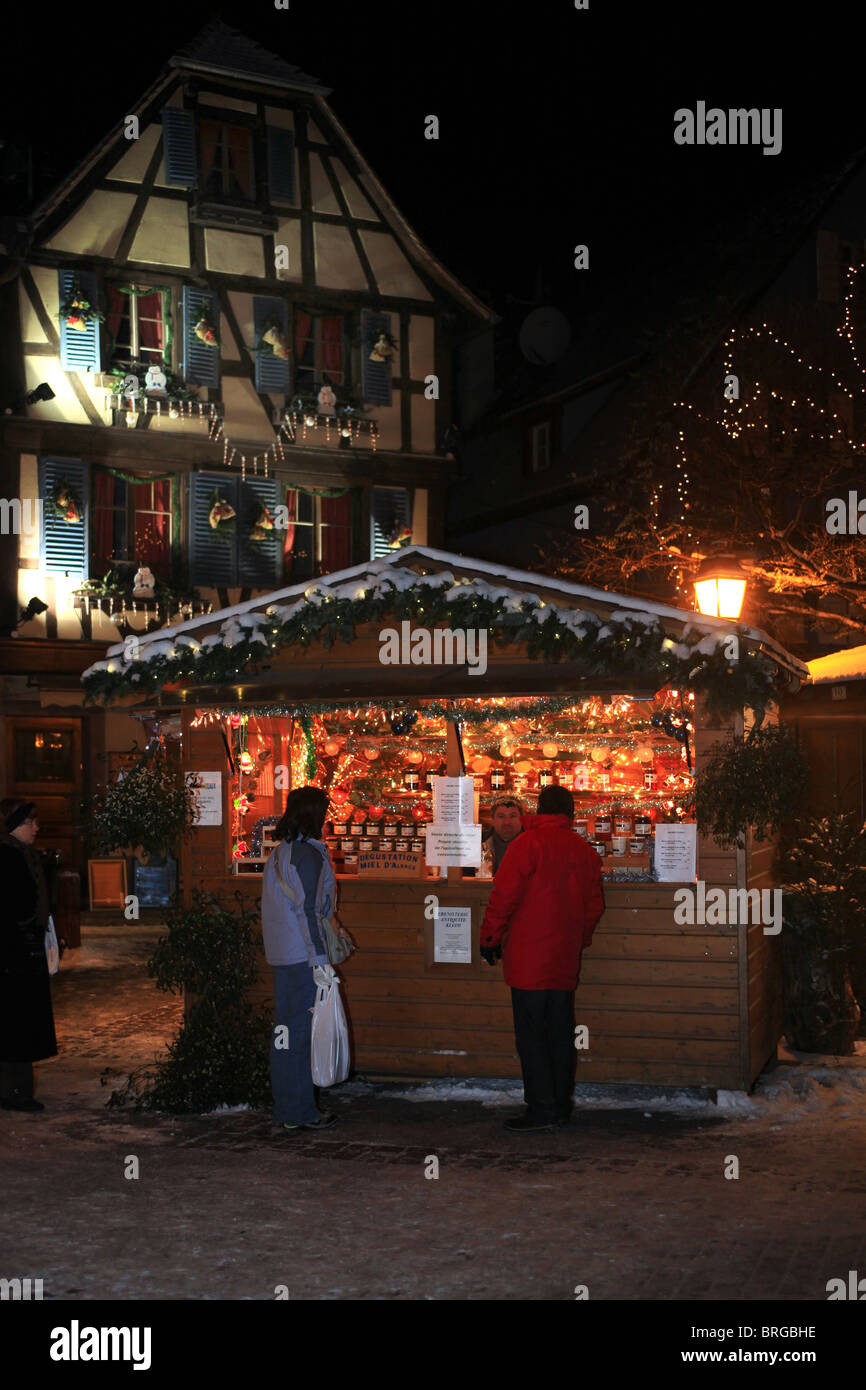 Christmas booth hi-res stock photography and images - Alamy