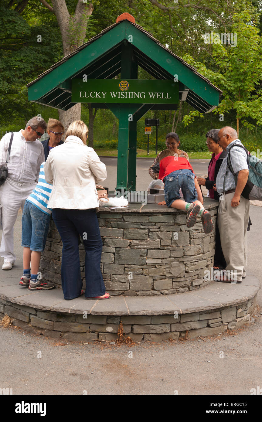 Wishing well hi-res stock photography and images - Alamy