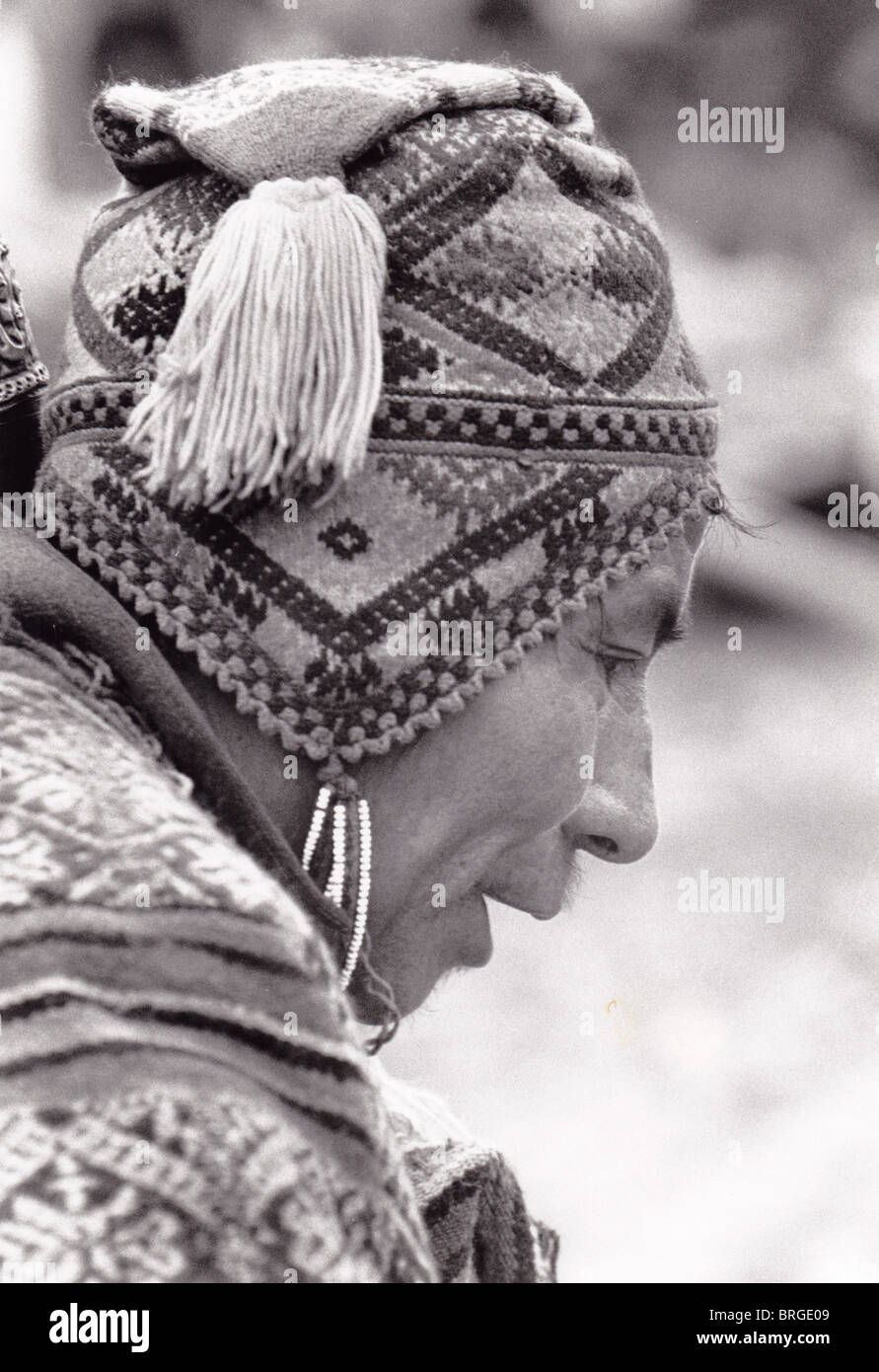 PERU NATIVE QUECHUA MAN IN CUZCO REGION Stock Photo - Alamy