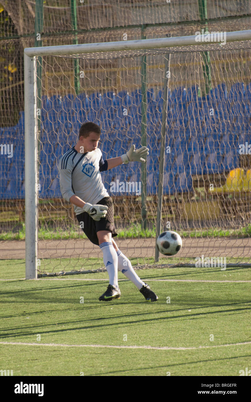 Goalkeeper net hi-res stock photography and images - Alamy