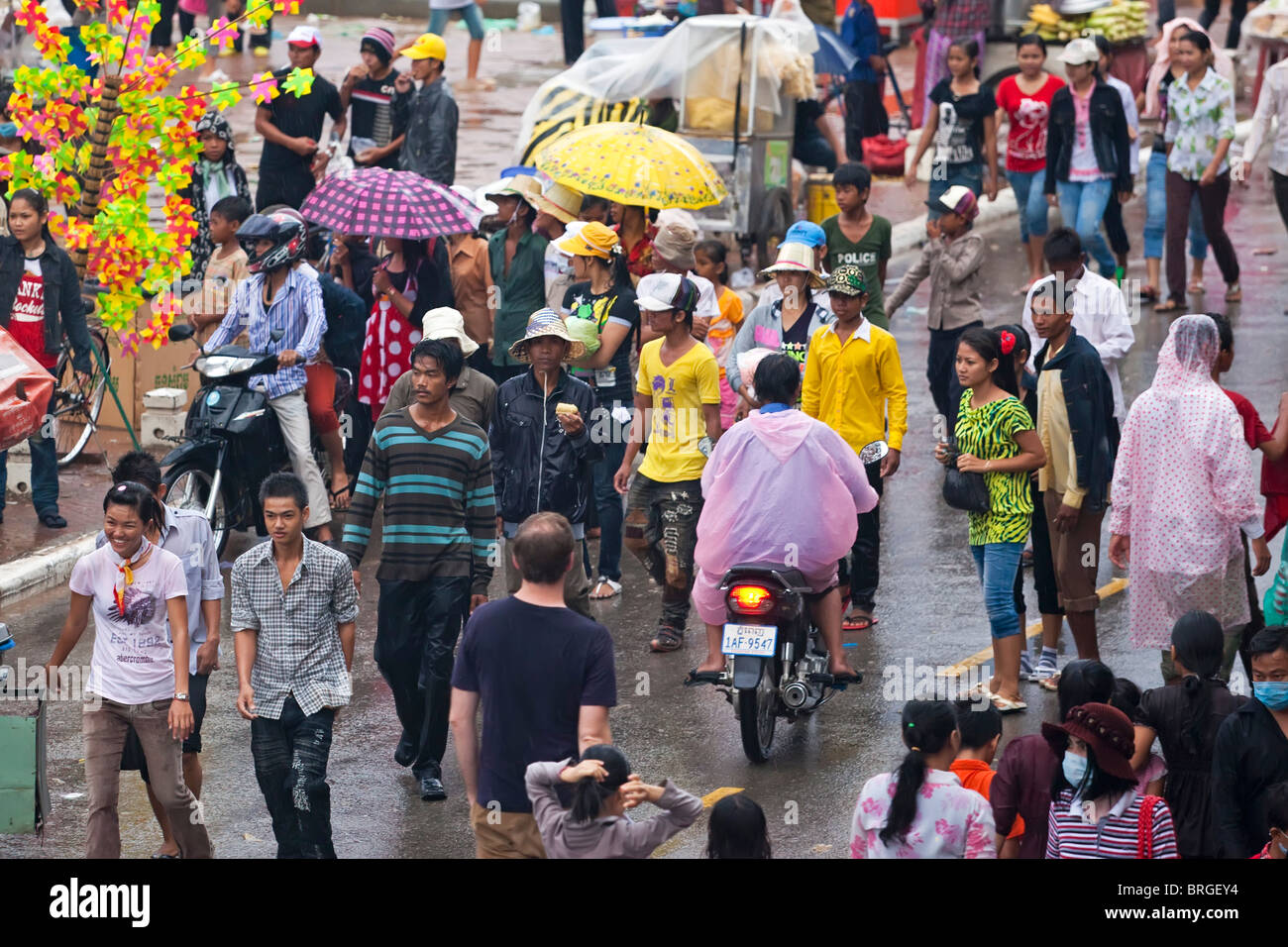 People at Water Festival, Phnom Penh, Cambodia Stock Photo - Alamy