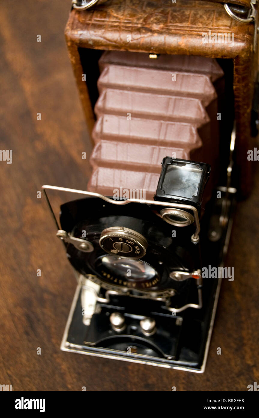 antique Foth plate camera, model made in 1931 in Germany, with leather ...