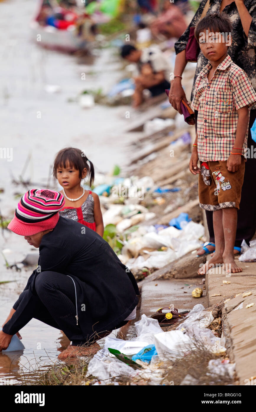People at Water Festival, Phnom Penh, Cambodia Stock Photo - Alamy