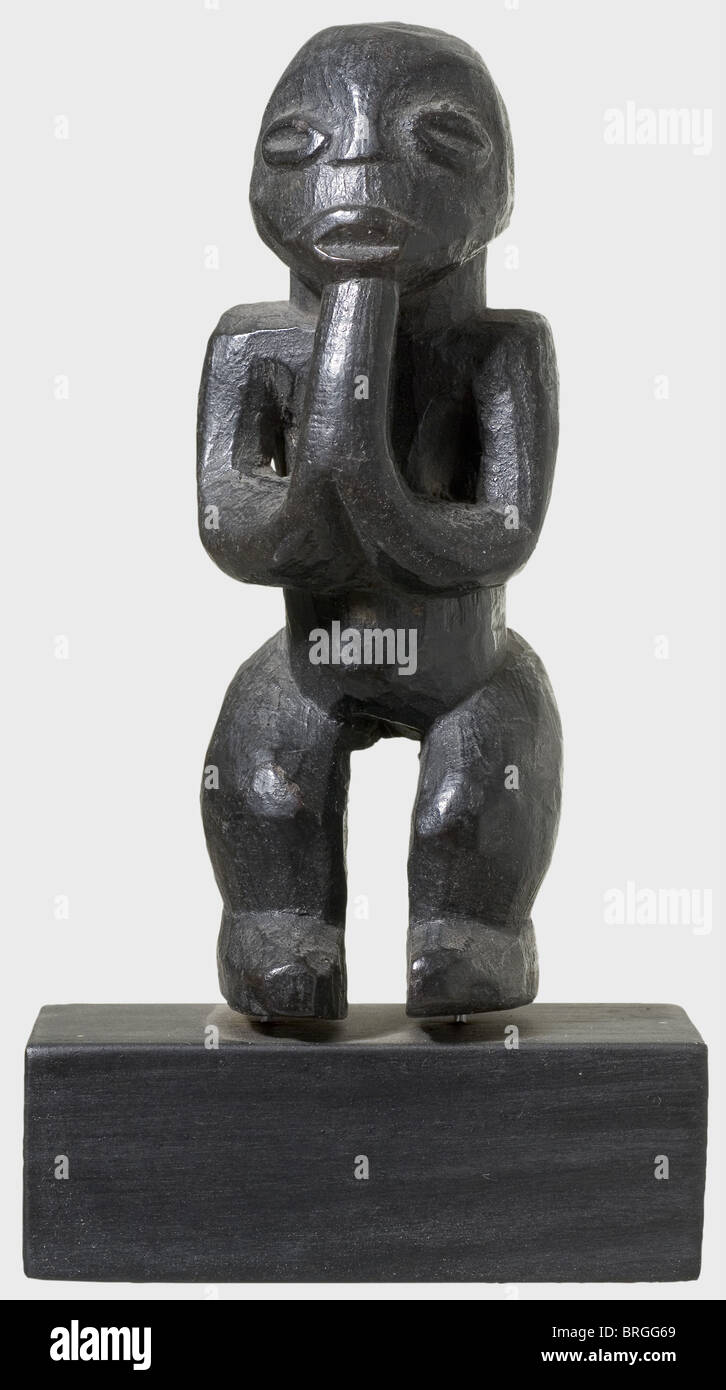 Three wooden figures,Cameroon,Southwest Grasslands and Savannah,before ...