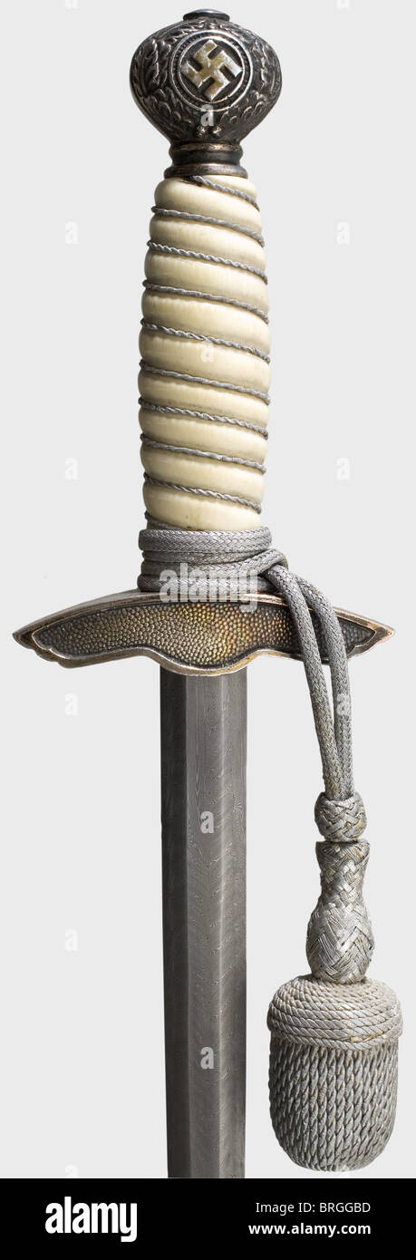 A dagger for officers of the Luftwaffe,with a Damascus blade Excellent ...