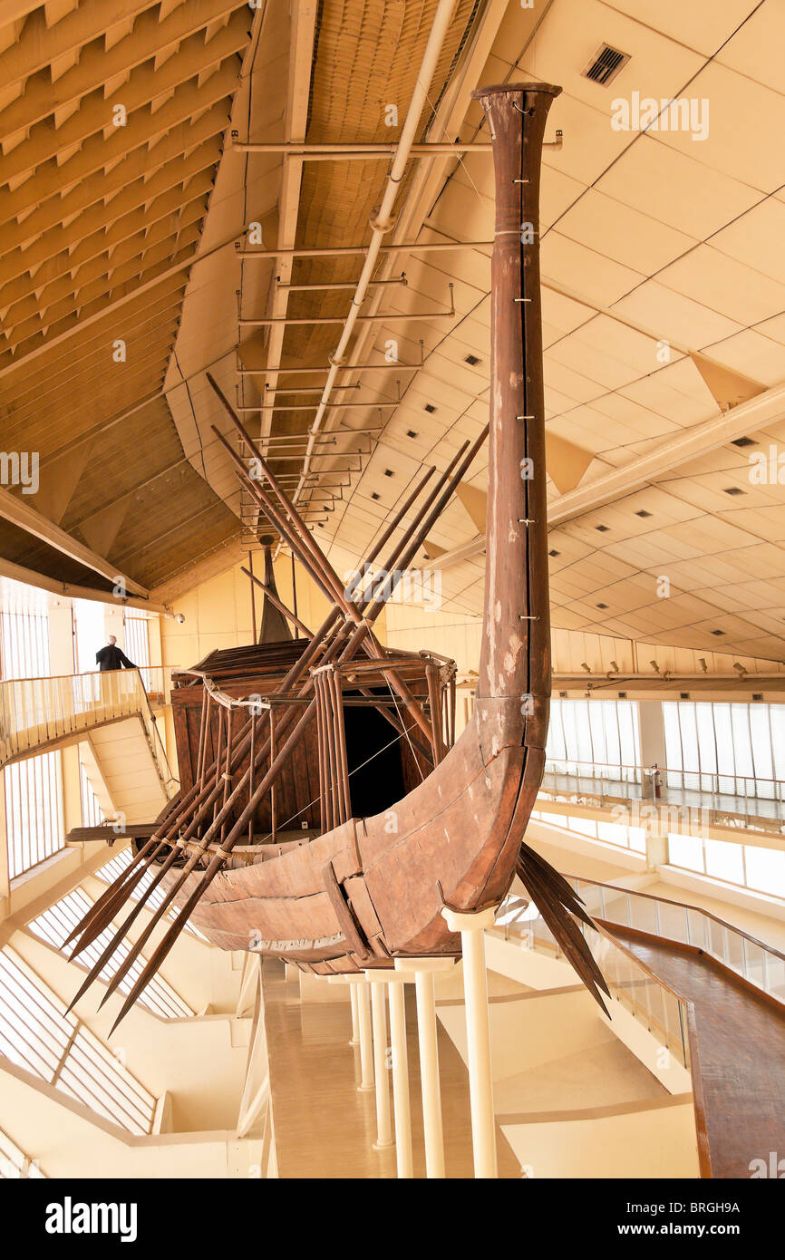 Ancient egypt nile barge hi-res stock photography and images - Alamy