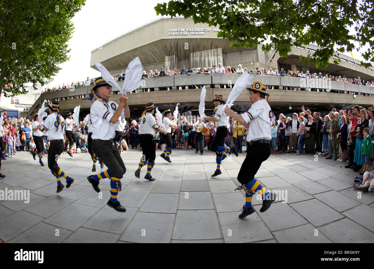 Morris dancers british traditional folk hi-res stock photography and ...
