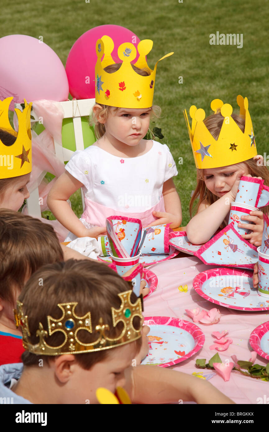 princess children party Stock Photo - Alamy