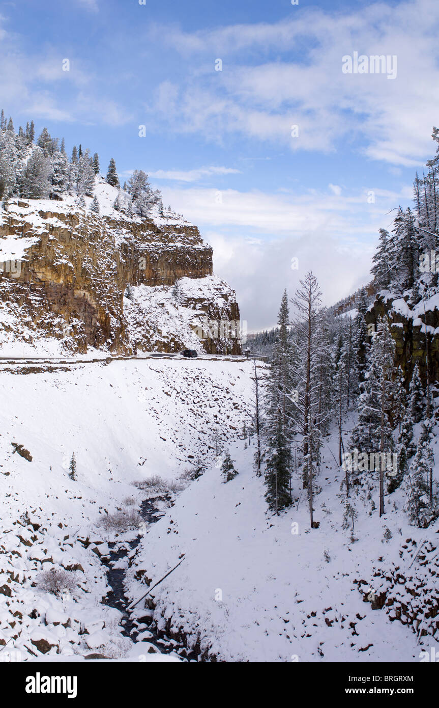 Golden gate yellowstone national park hi-res stock photography and ...