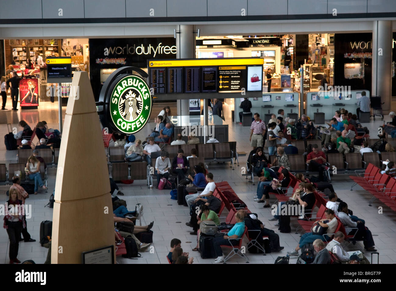 Interior of terminal 5 hi-res stock photography and images - Alamy