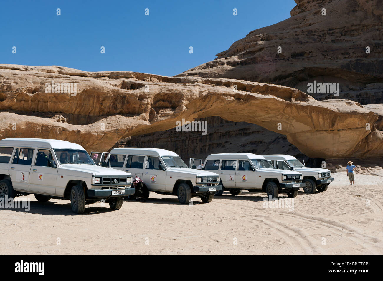 Natural Rock Bridge, Wadi Rum Jordan Stock Photo - Alamy
