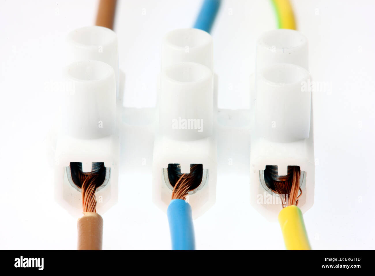 Luster terminal, for connecting electric cables Stock Photo - Alamy