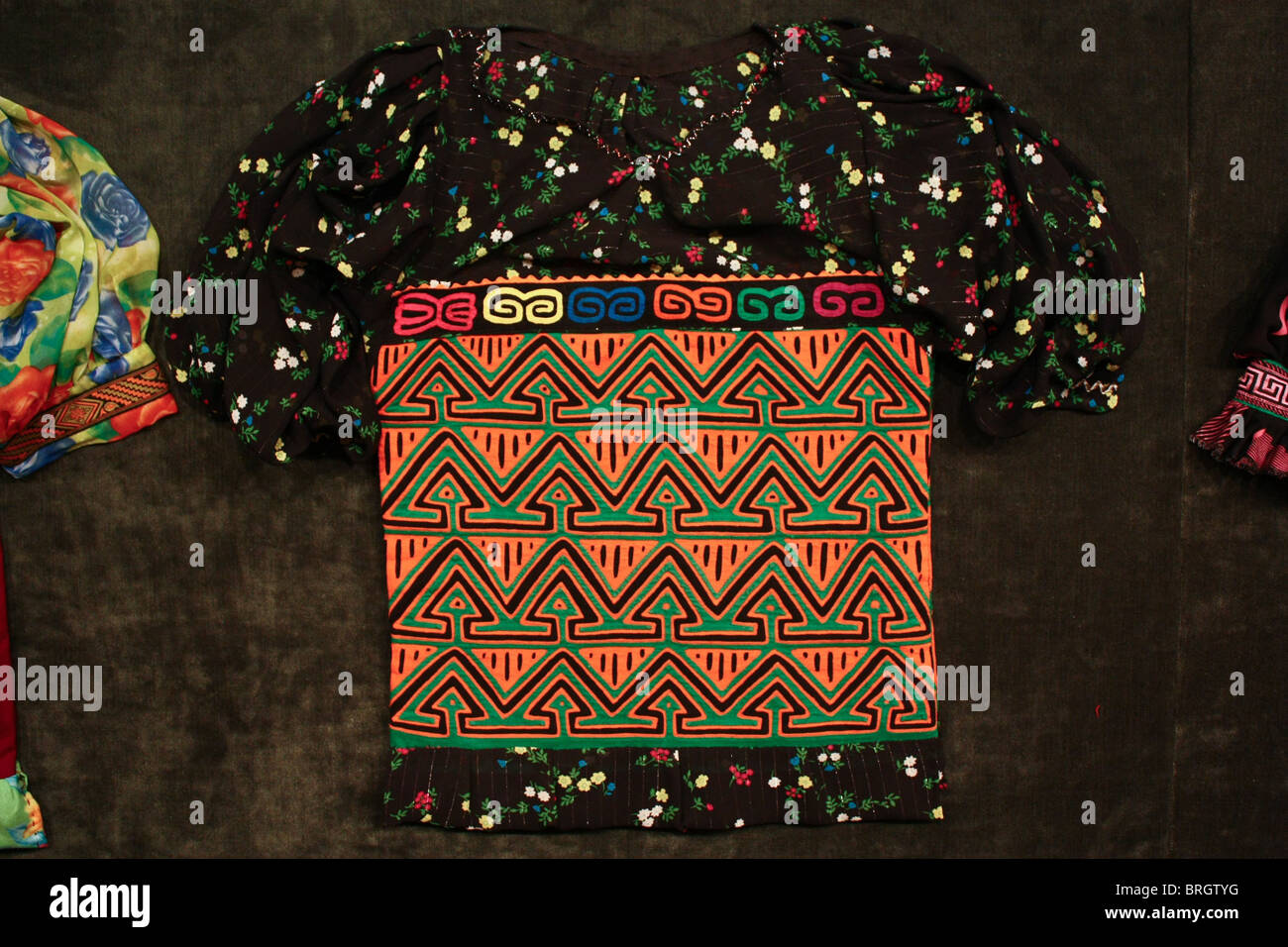 Kuna Yala Handmade Mola Panama Stock Photo - Alamy