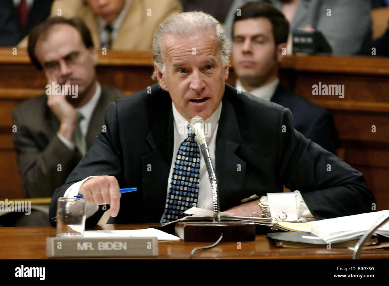 Joe biden young hi-res stock photography and images - Alamy