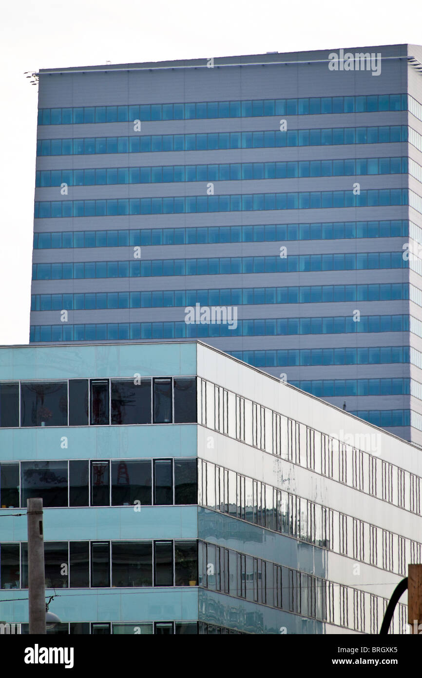 Front with windows of a modern office building Stock Photo - Alamy