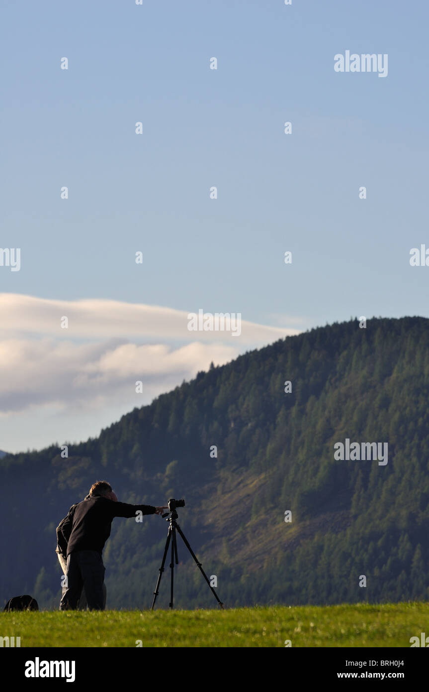Photographer teaching student the basics Stock Photo - Alamy