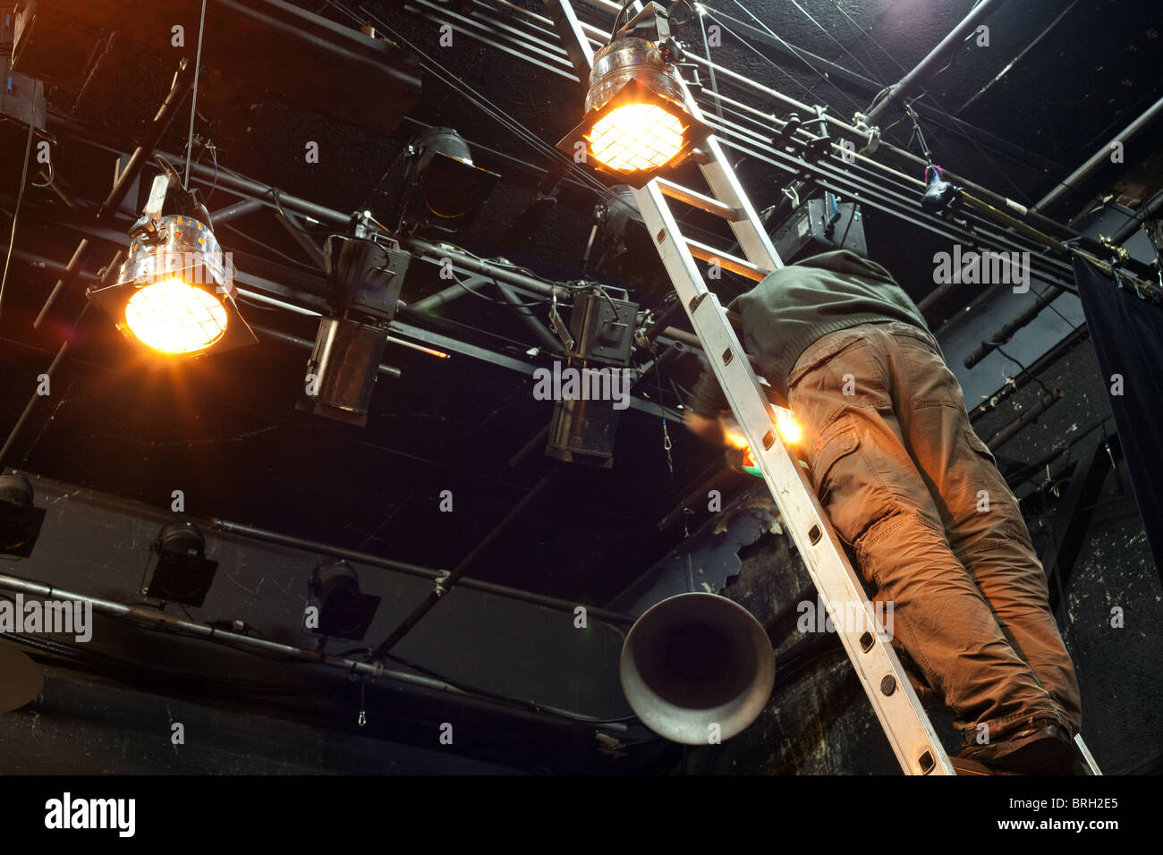 Stage lighting hi-res stock photography and images - Alamy