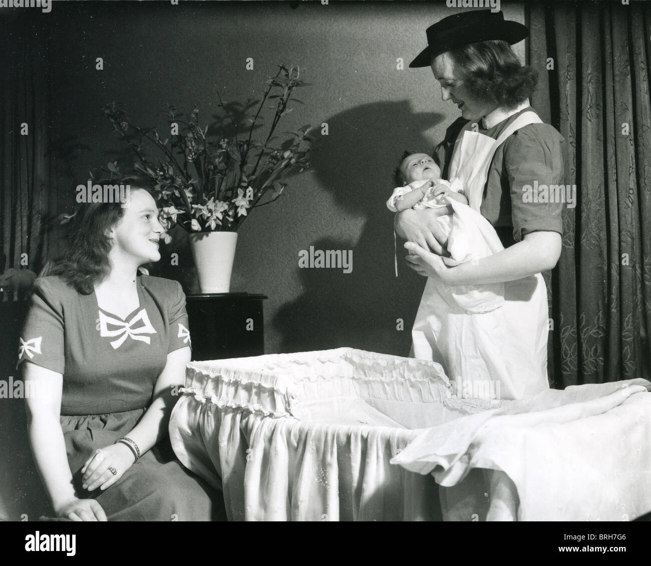 Ww2 and baby hi-res stock photography and images - Alamy