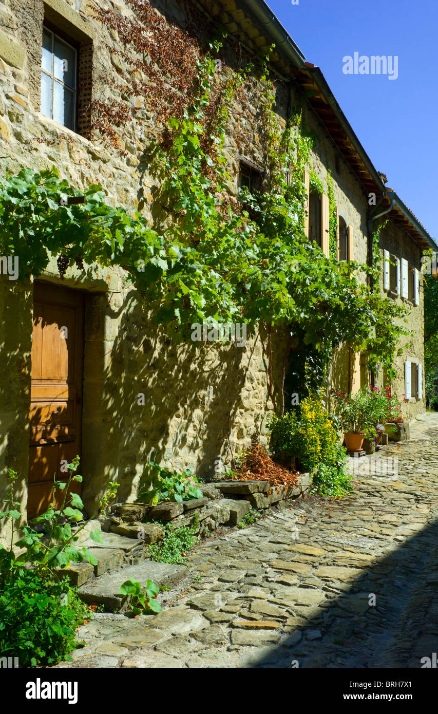 French row houses hi-res stock photography and images - Alamy