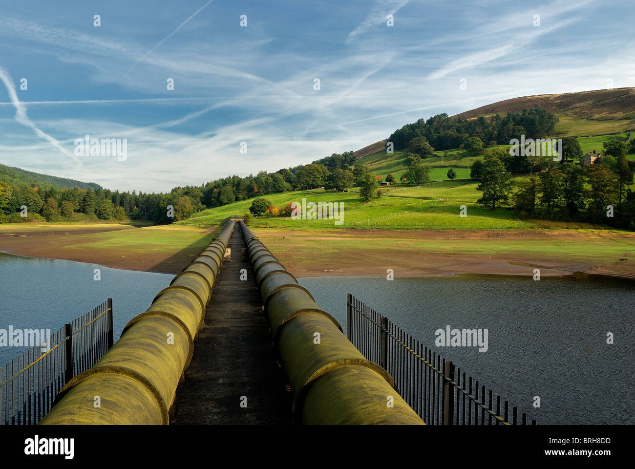 ladybower dam water viaduct derbyshire england uk Stock Photo - Alamy