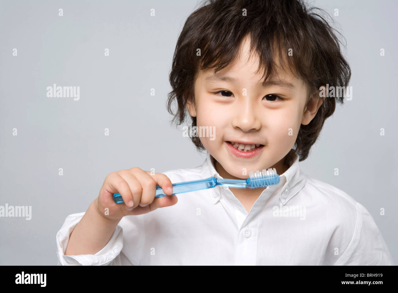 Little boy brushing teeth Stock Photo - Alamy