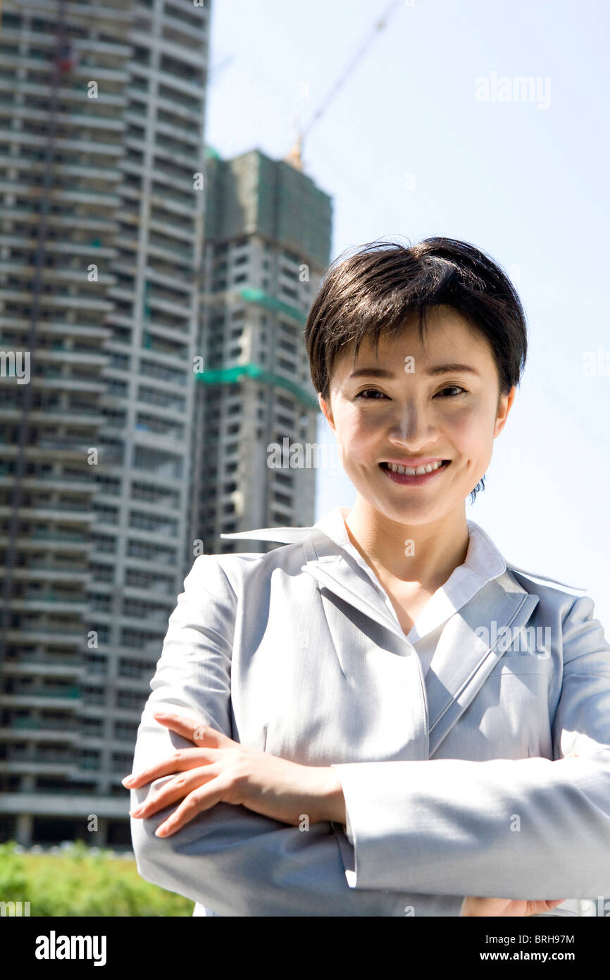 Women construction skyscraper hi-res stock photography and images - Alamy
