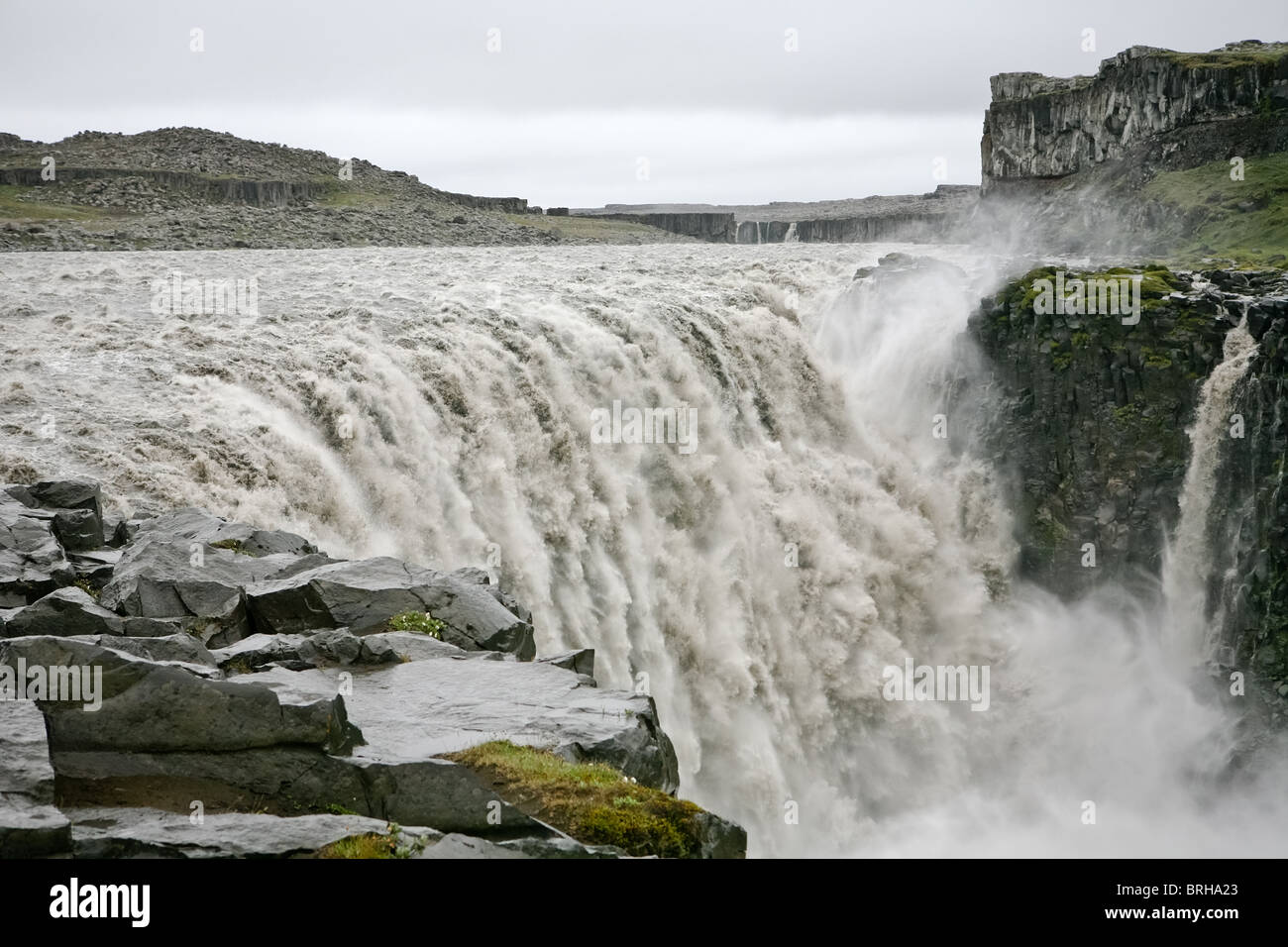 Wide waterfall hi-res stock photography and images - Alamy