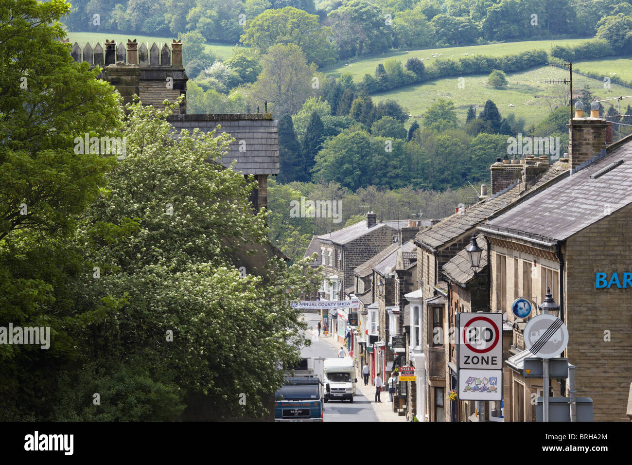 High street pateley bridge nidderdale hi-res stock photography and ...