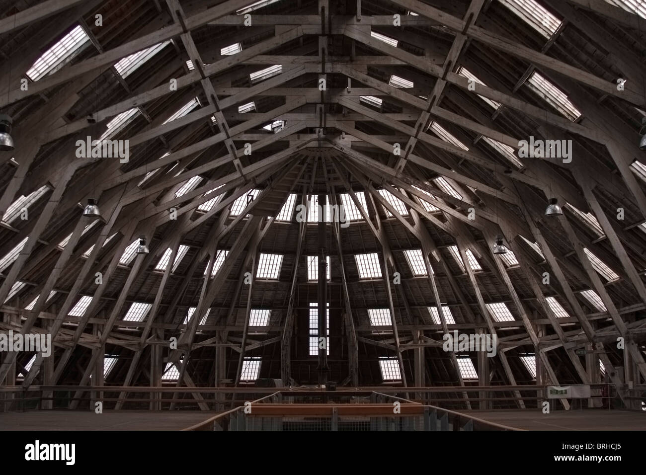 Roof structure of Slip 3, The 'Big Space' at Chatham Historic Dockyard ...