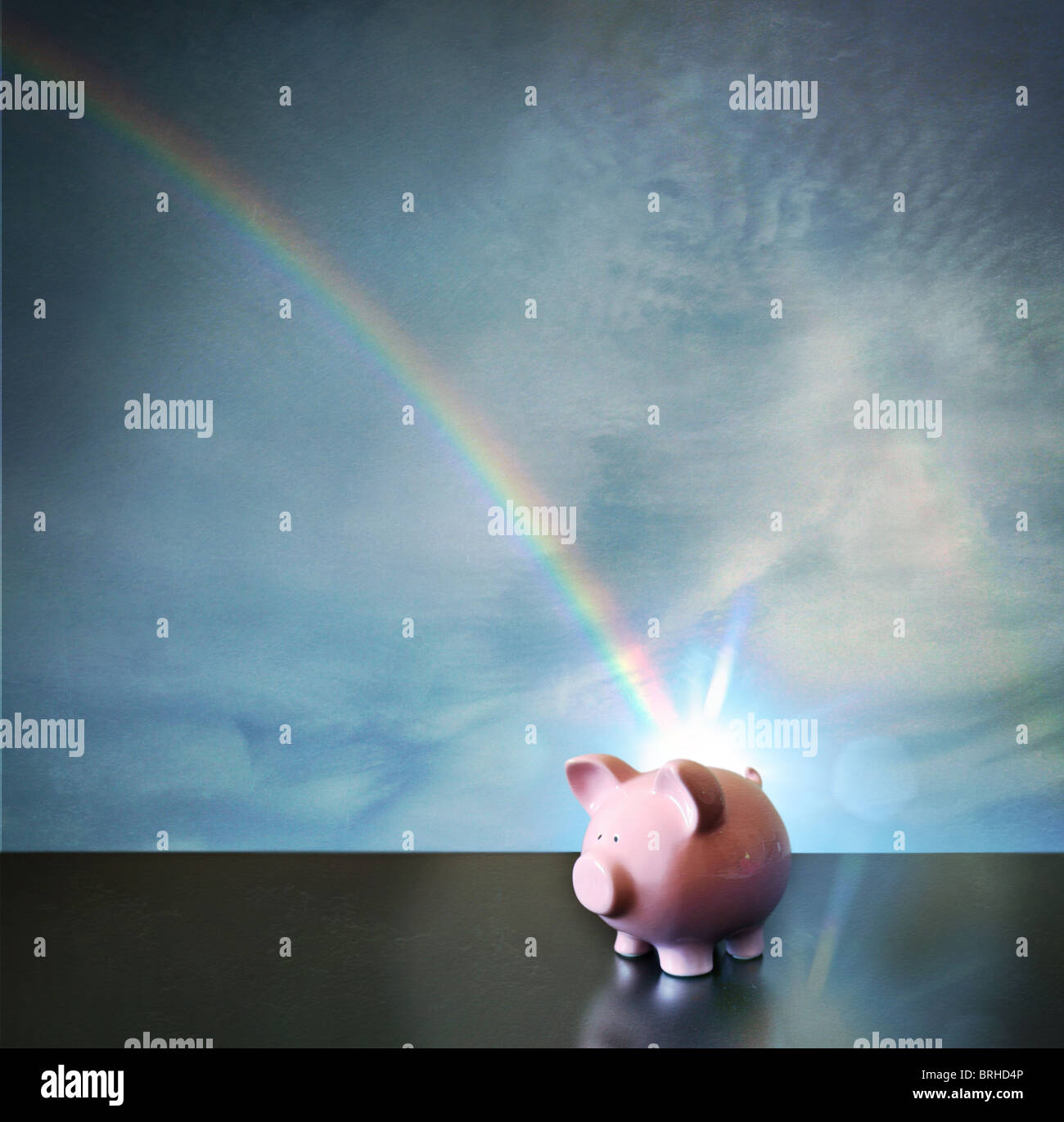 Money piggy bank hi-res stock photography and images - Alamy
