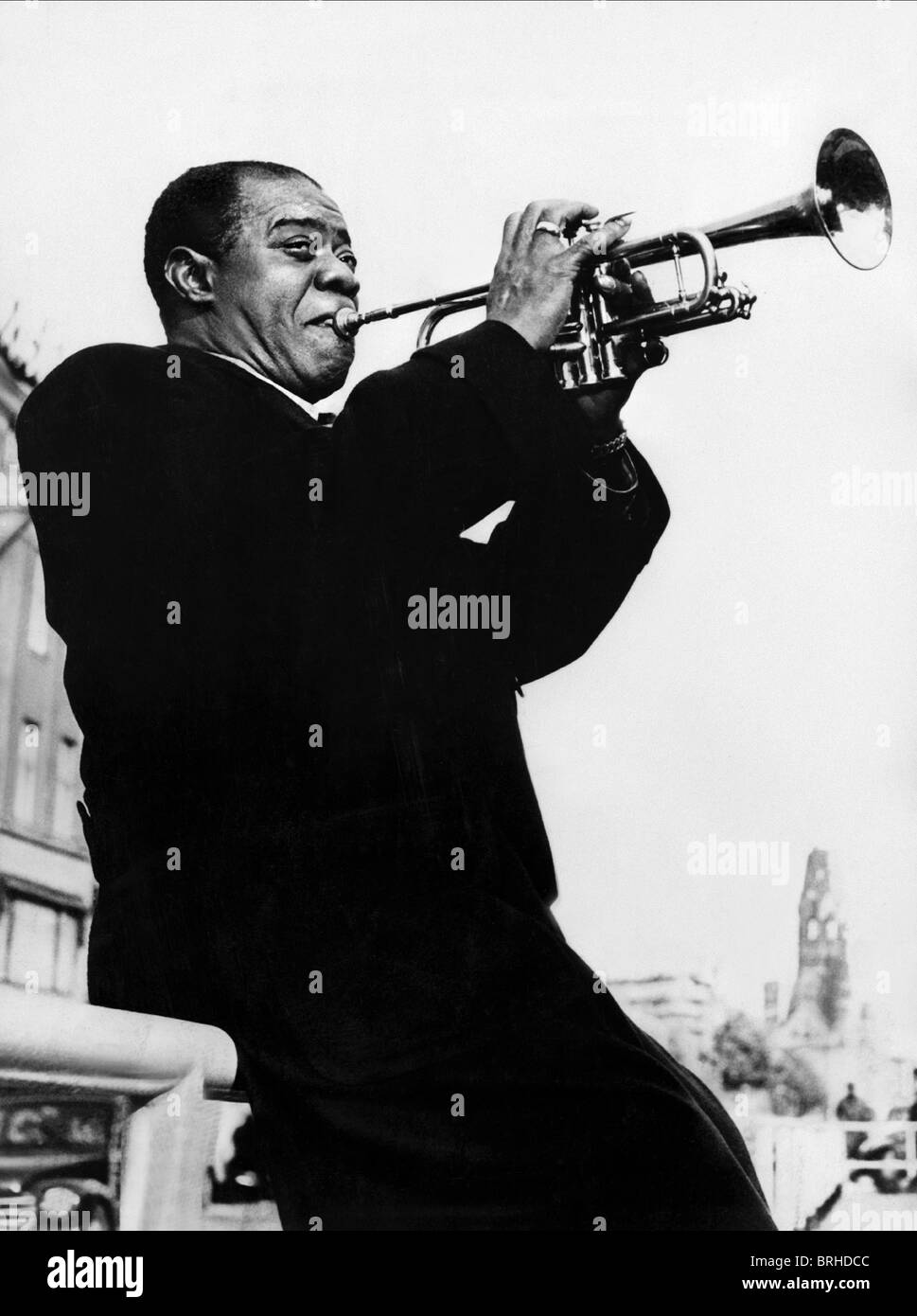 LOUIS ARMSTRONG JAZZ MUSICIAN (1956 Stock Photo - Alamy