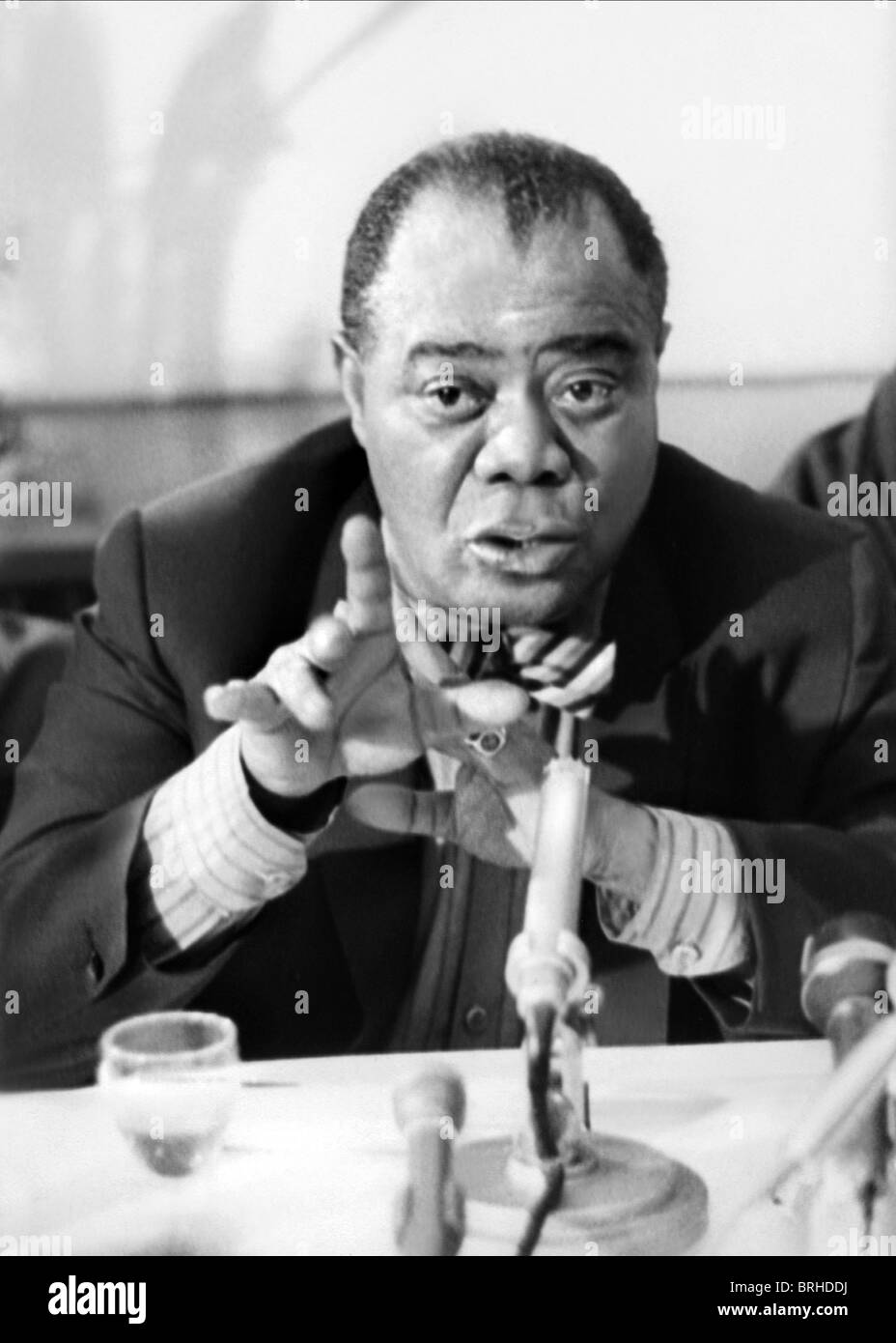 LOUIS ARMSTRONG JAZZ MUSICIAN (1965 Stock Photo - Alamy