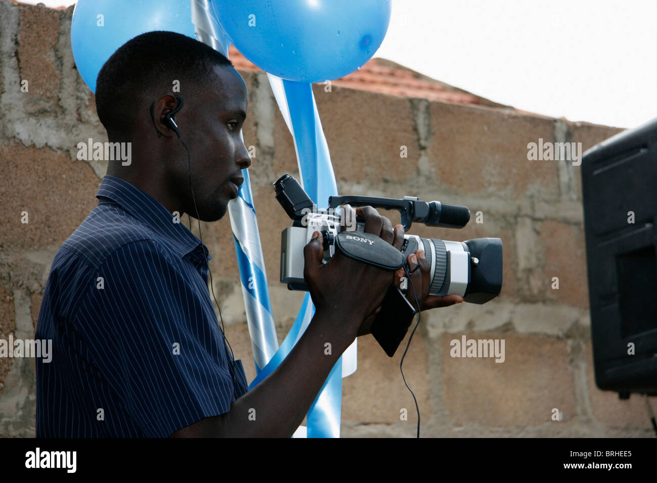 Cameraman africa hi-res stock photography and images - Alamy