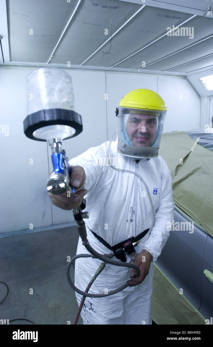 Paint booth hi-res stock photography and images - Alamy