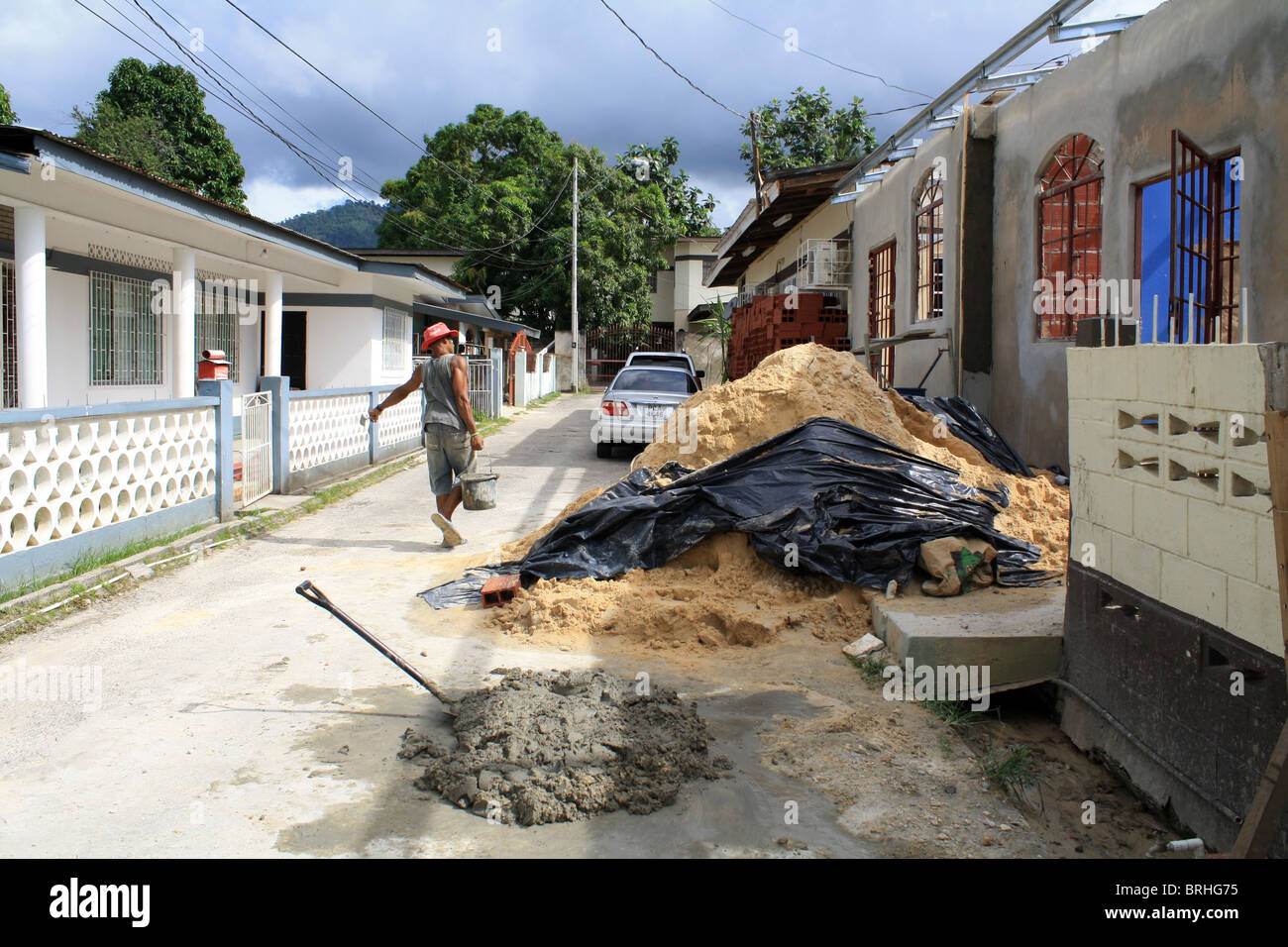 Mason shovel hi-res stock photography and images - Alamy
