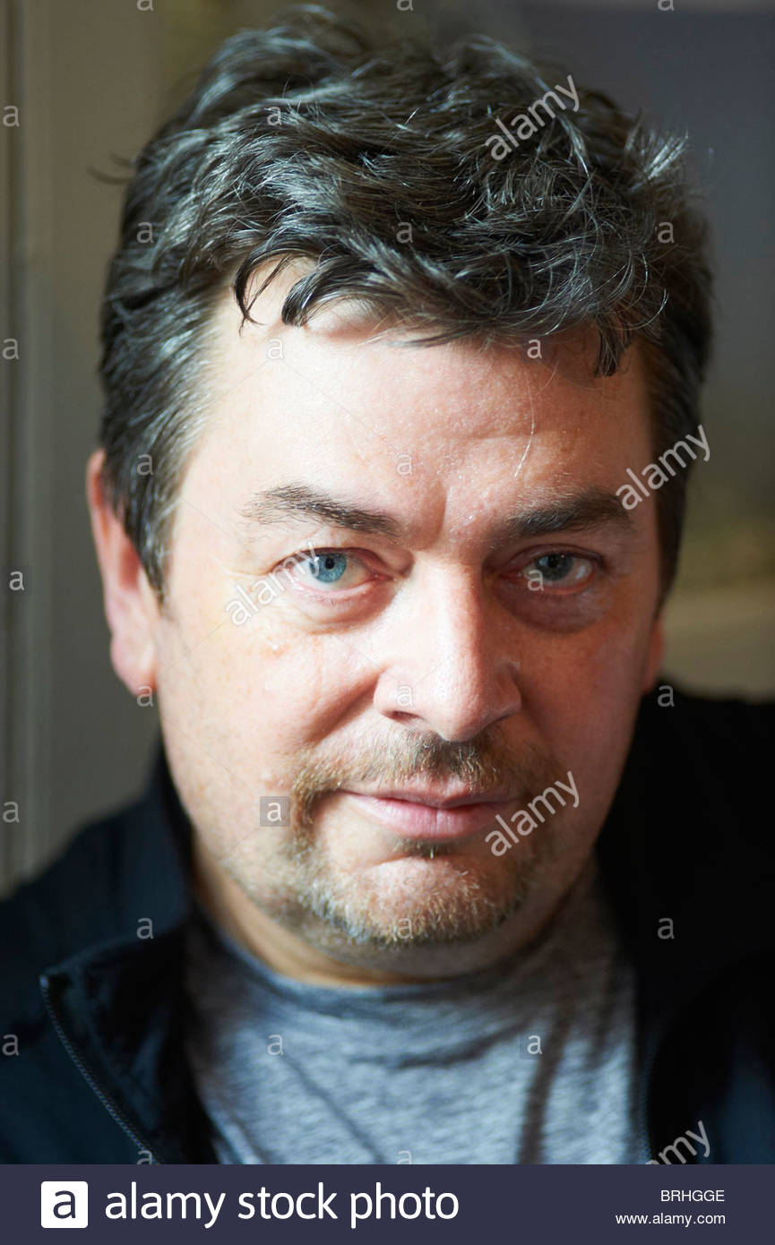 Uk Authors High Resolution Stock Photography and Images - Alamy