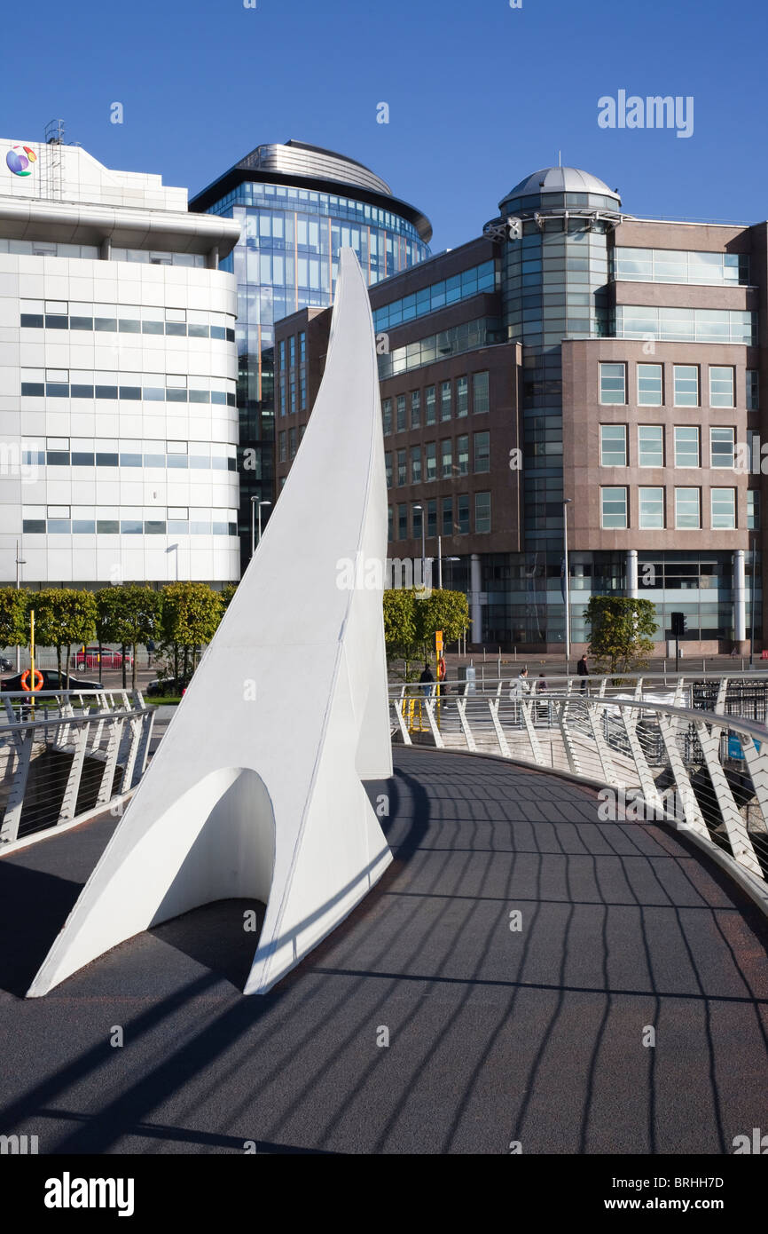 Squiggly Bridge, River Clyde, Broomielaw, Glasgow, Scotland Stock Photo ...