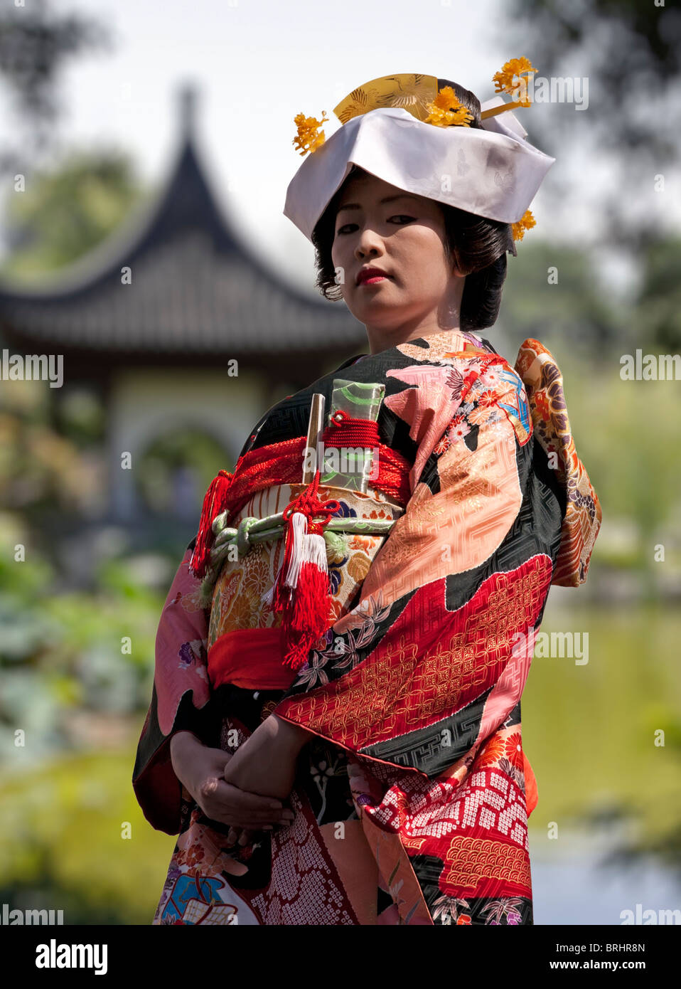 Japanese kimono modeling hi-res stock photography and images - Alamy