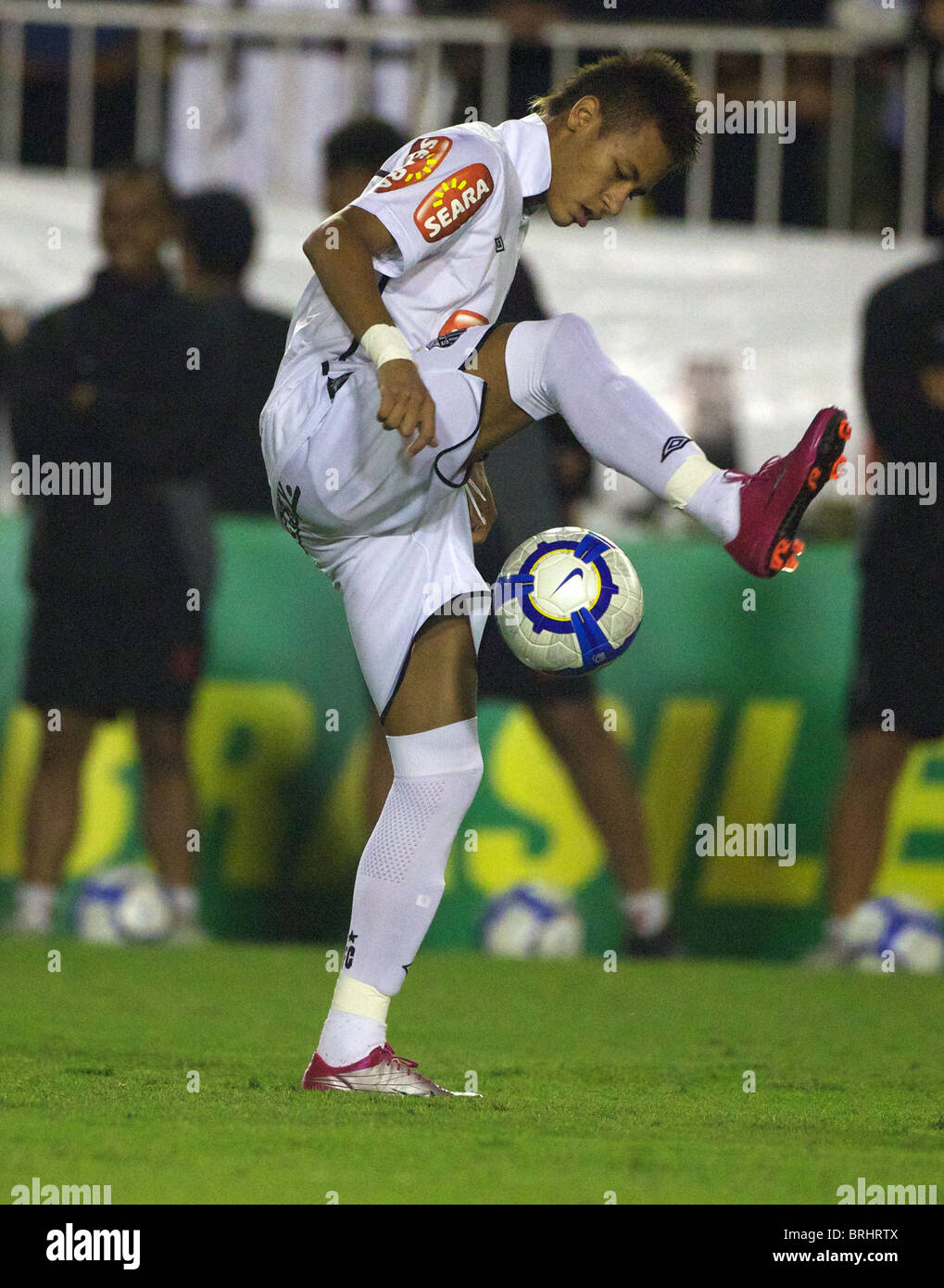 Brazilian soccer super star hi-res stock photography and images - Alamy