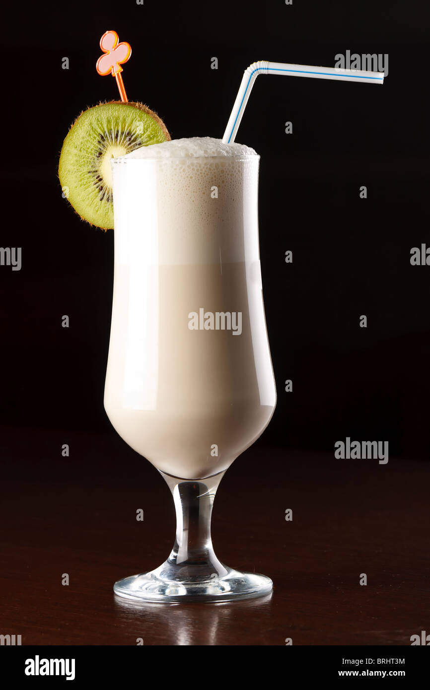 Cocktail drink silhouette hi-res stock photography and images - Alamy