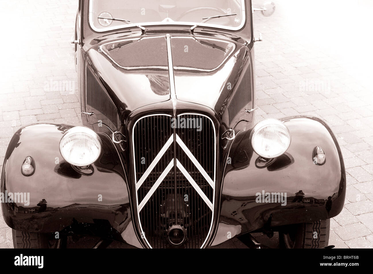 Old citroen car Stock Photo - Alamy