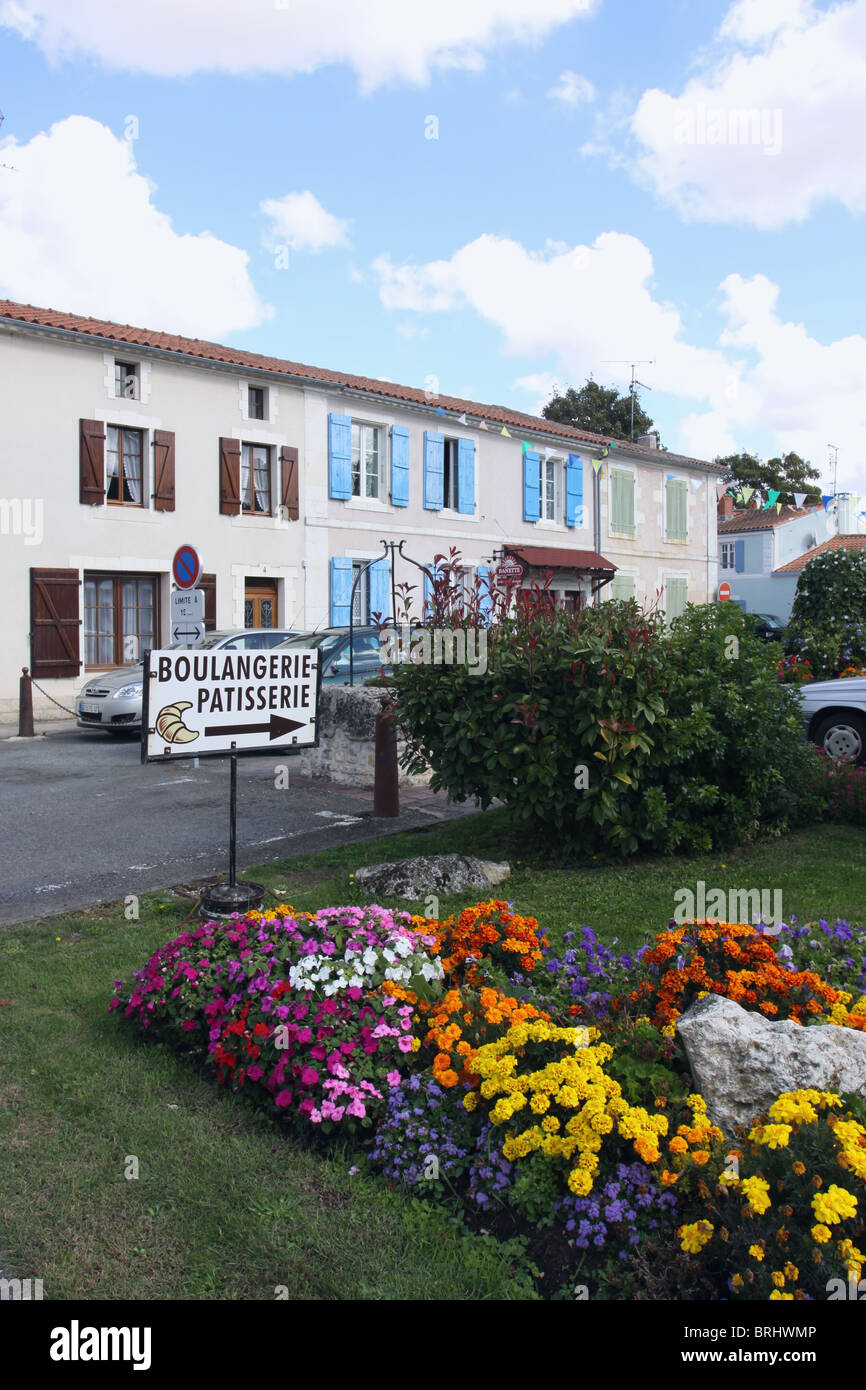 Salles sur mer france french village hi-res stock photography and ...