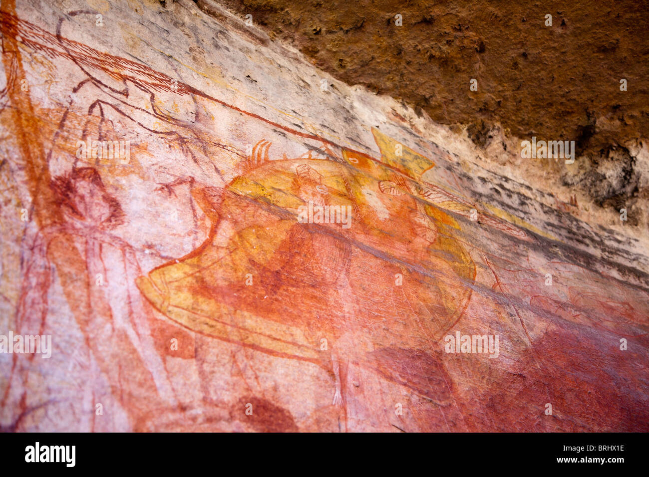 Aboriginal art in cave in Australia Stock Photo - Alamy